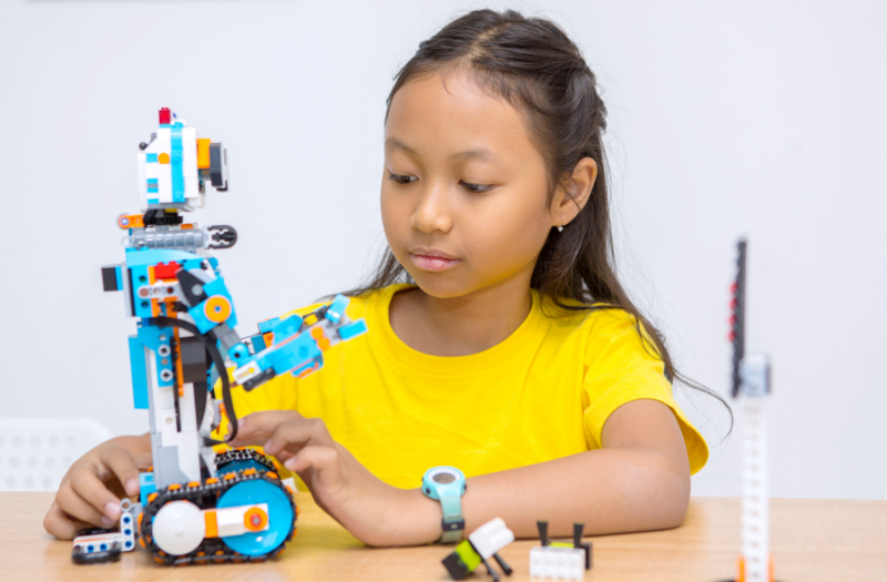 STEM Toys: The Best Way to Introduce Science, Technology, Engineering
